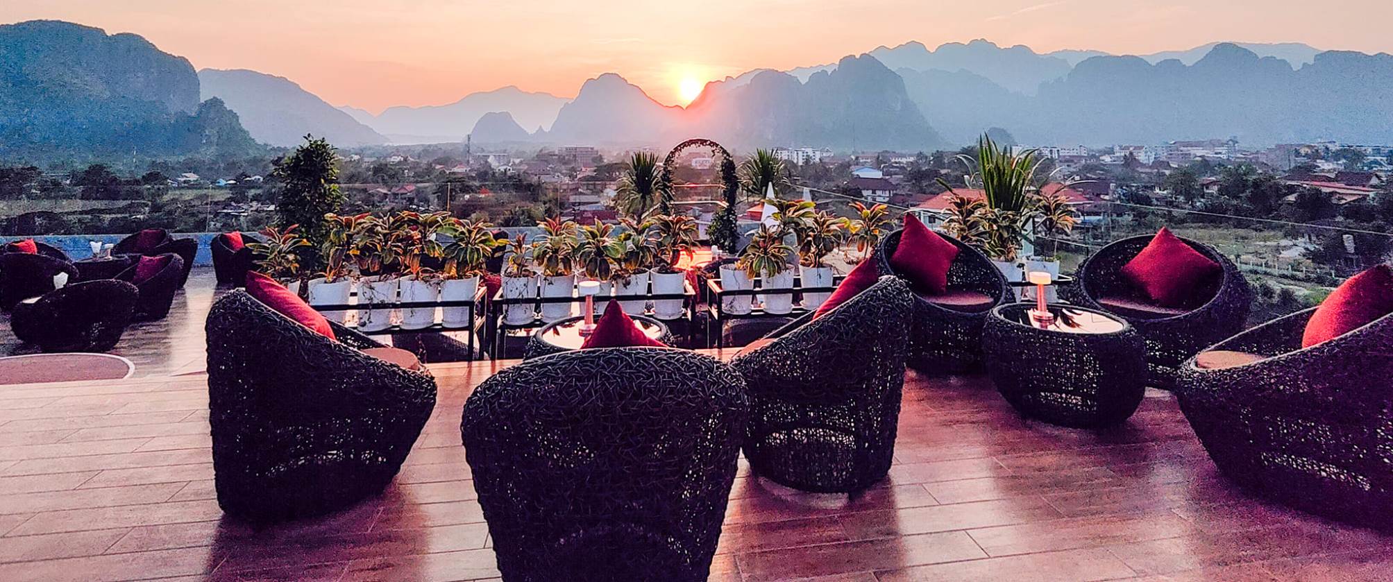 Gnok! Our Favourite Bars in…Laos | Smiling Albino